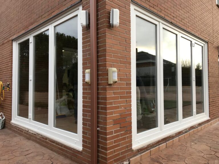 Cerramiento de PVC - Alucisa